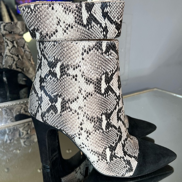 42 GOLD | Shoes | 42 Gold Kiki Snakeskin Boots | Poshmark